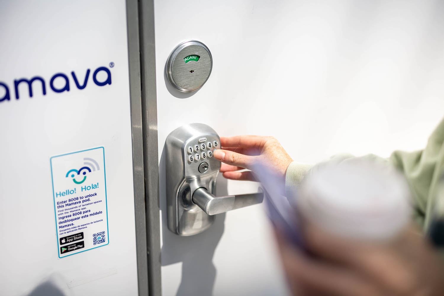 How to Use Mamava Breastfeeding Pods at the Airport